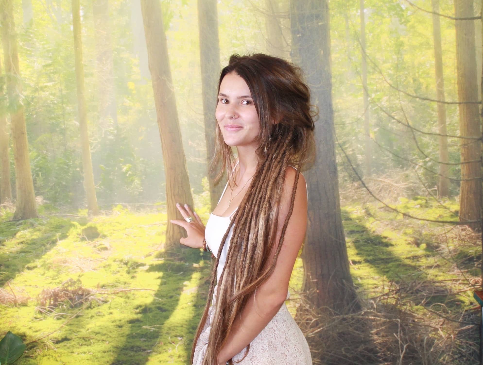 Création dreadlocks naturelles demi-tête pour femme - Dreads Expert